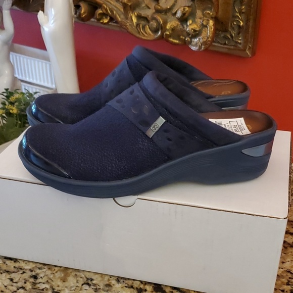 Bzees | Shoes | Bzees Dolce Slip On Clogs | Poshmark